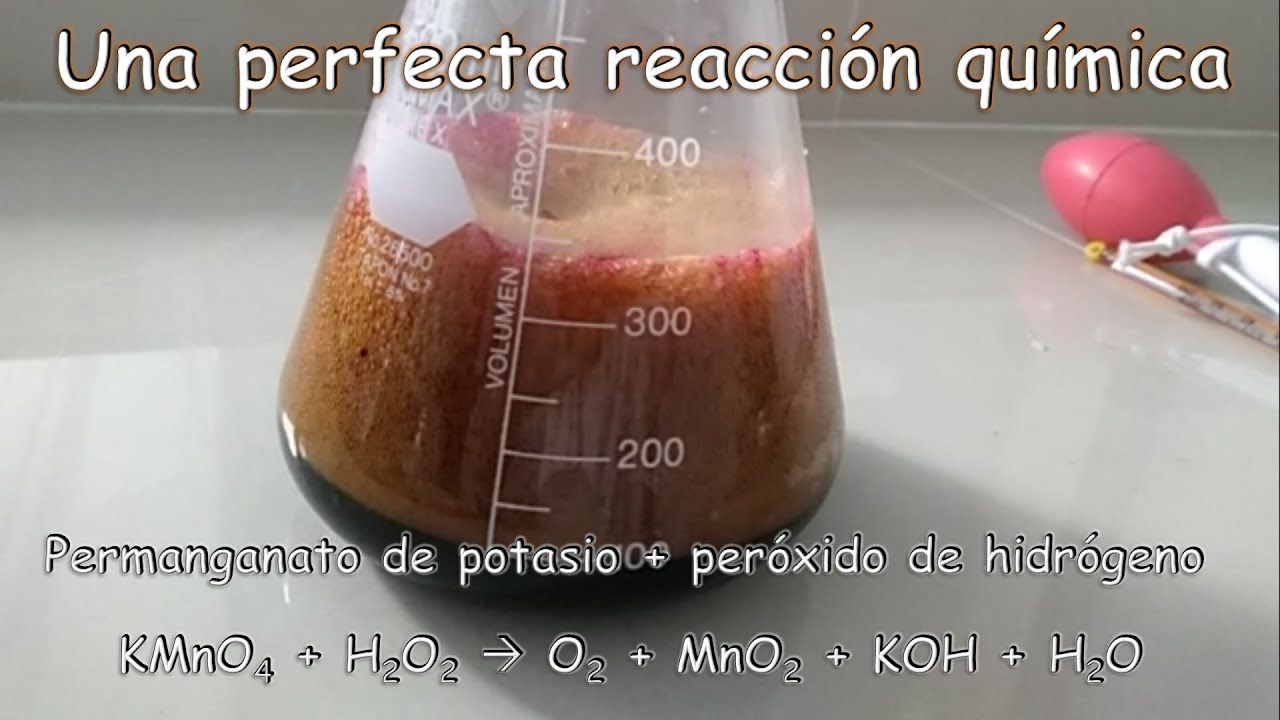 Reacción explosiva: peróxido de hidrógeno y permanganato de potasio Reacción explosiva: peróxido de hidrógeno y permanganato de potasio